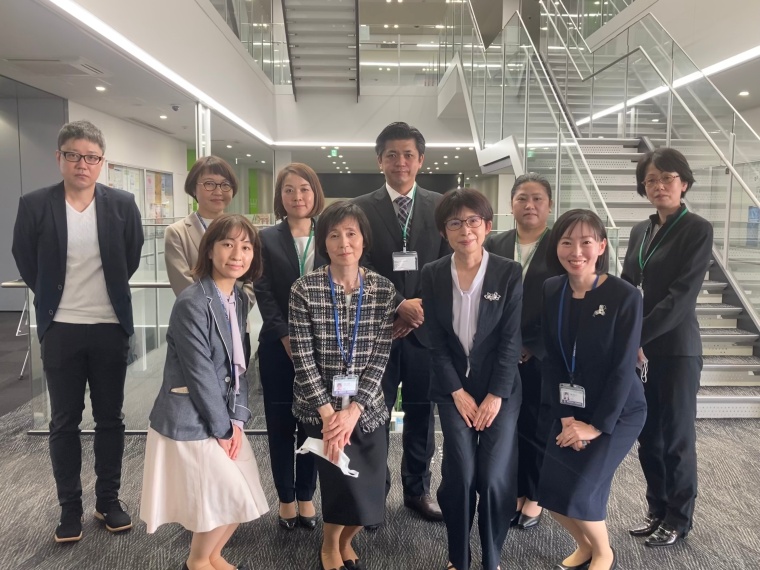 The first generation graduate students were admitted to our laboratory ...